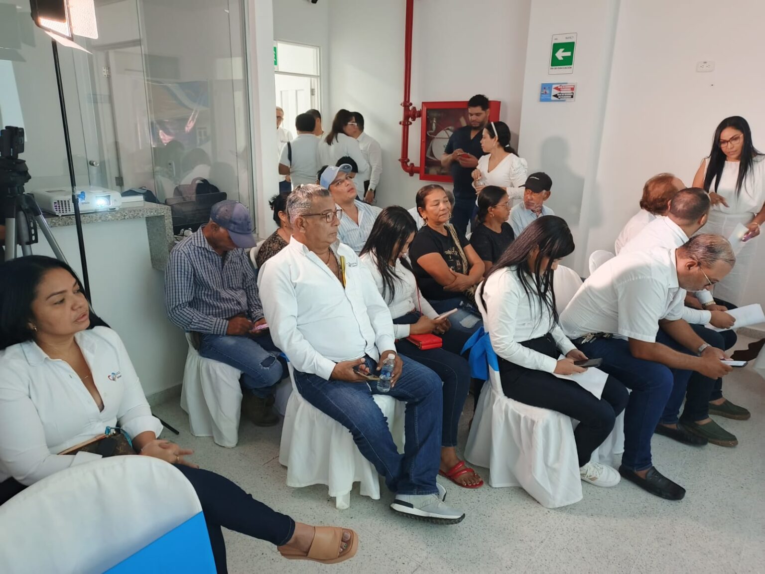 En Palmar de Varela ninguna persona se muere por medicamentos porque el ...